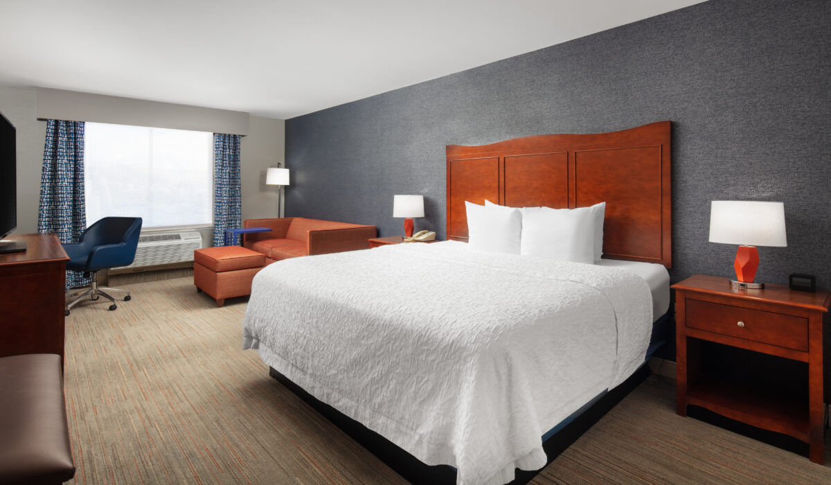 The Hampton Inn Medford Oregon Gets a Fresh New Look as it Completes a ...